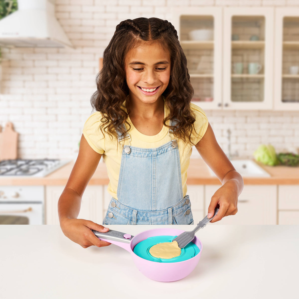 Moose Toys Cookeez Makery Pancake Treatz Playset – the blue béret