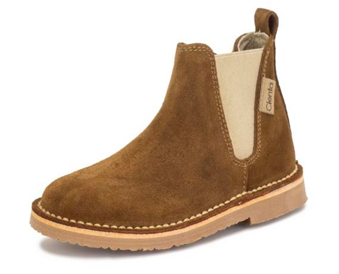 Suede Boots | Cienta – the blue béret